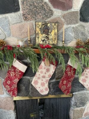 Nail the Natural Holiday Aesthetic with this DIY Fresh Evergreen ...